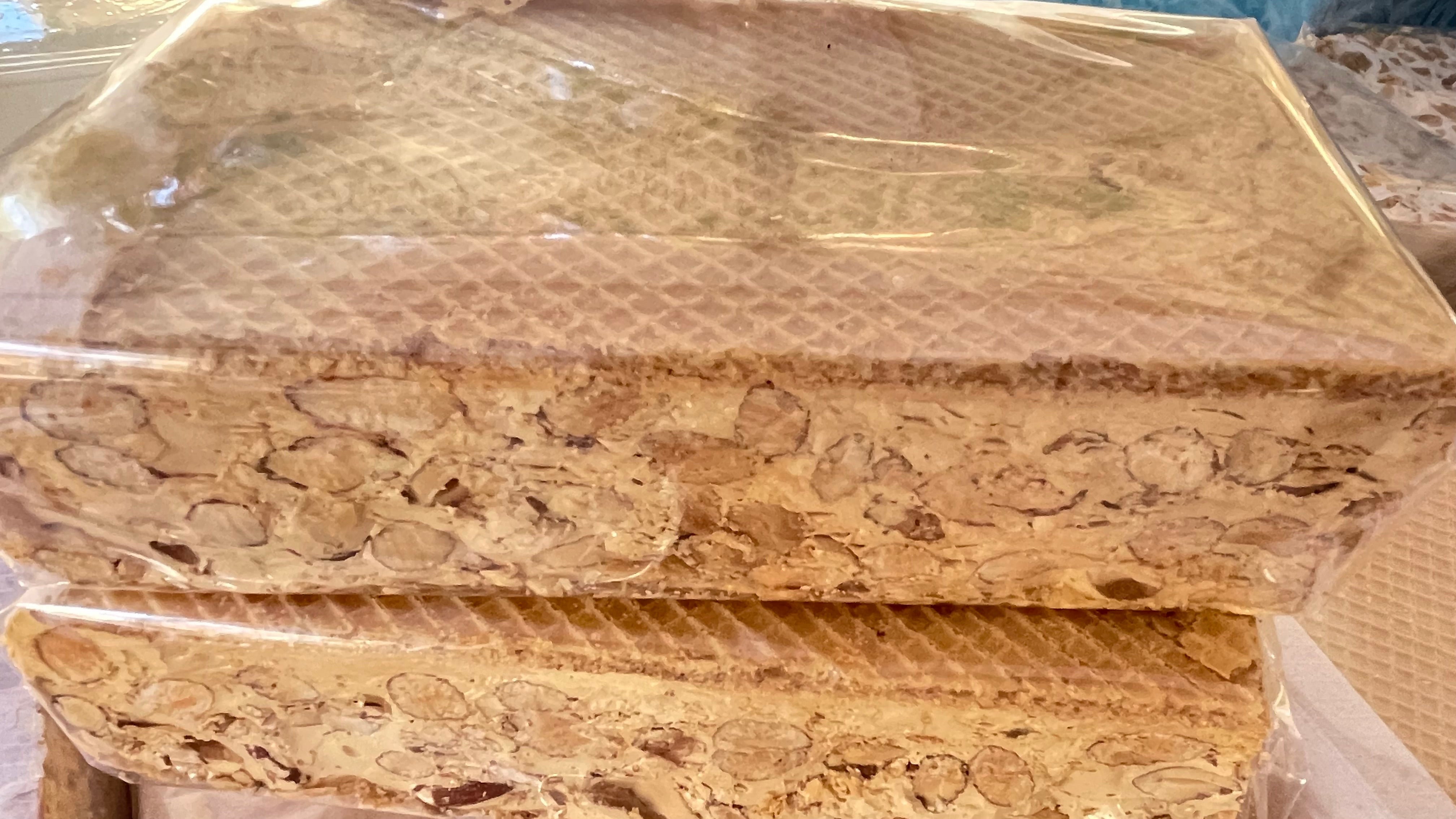 Torrone sardo artigianale di Tonara – Torrone di Tonara di Antonello ...